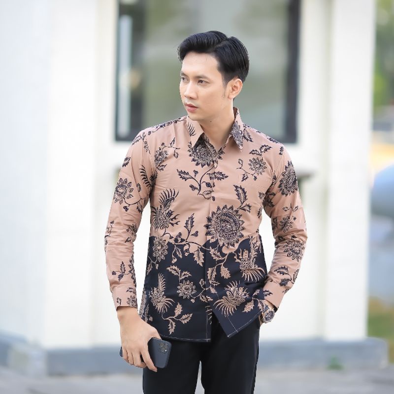 Jual BATIK BOLO DEWO Motif Arjuna Hem Atasan Pria Kemeja Baju Batik ...