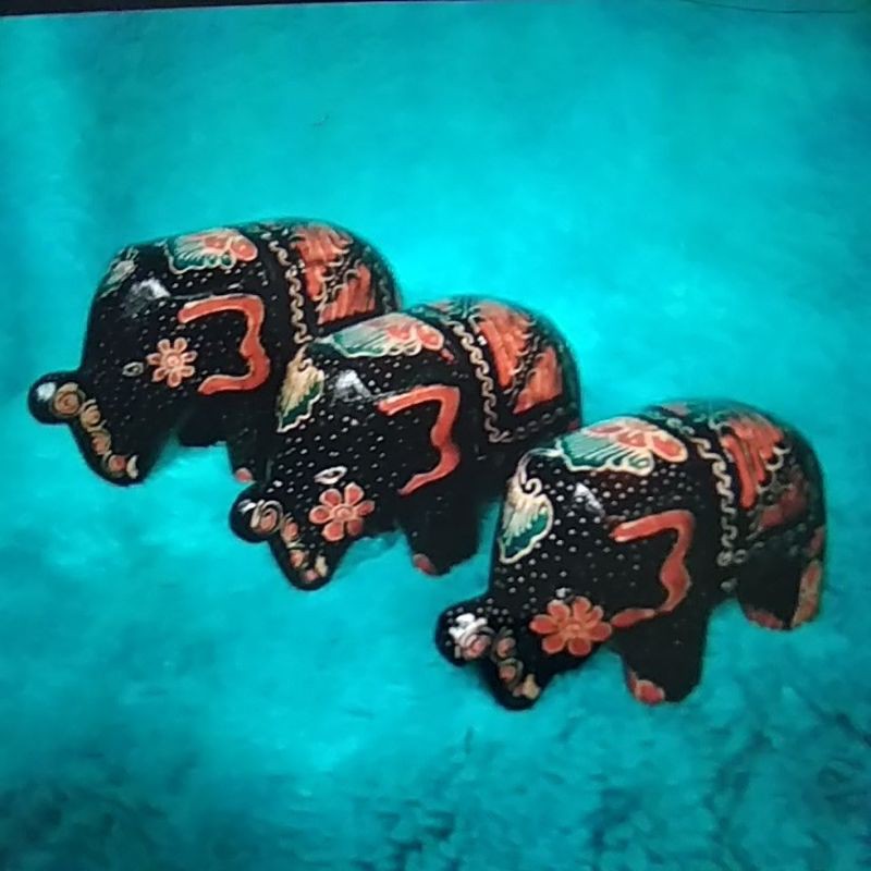 Jual Patung Kayu motif batik bentuk gajah (1 set terdiri 3 pcs ...