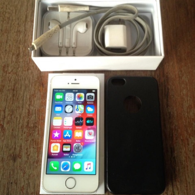 Jual IP 5s ipone 5s ipon 5s iphon 5s iphonee 5S 64GB Silver Fullset ...