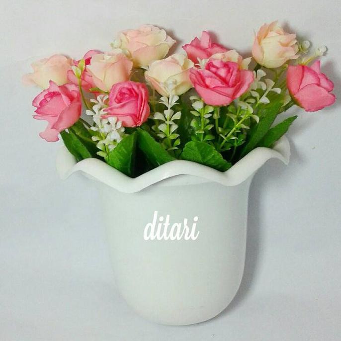 Jual bunga plastik dan pot dinding/shabby chic/vas bunga/pajangan ...