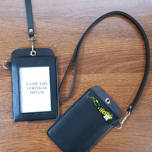 Jual ID CARD HOLDER KULIT/ ID CARD/ NAME TAG KULIT / GANTUNGAN NAMA ...