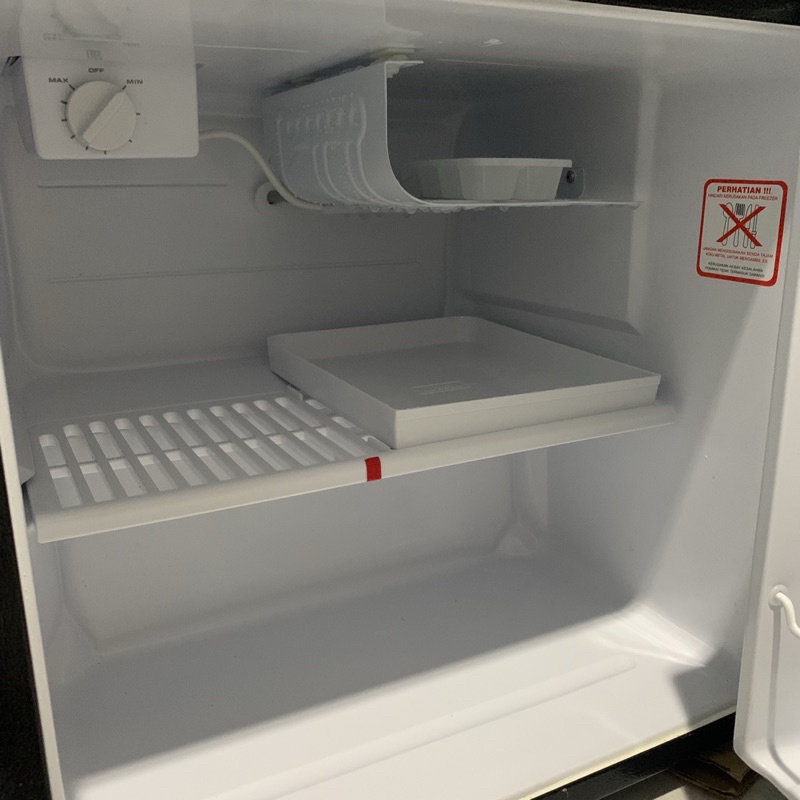 Jual Kulkas AQUA second / bekas mini | Shopee Indonesia