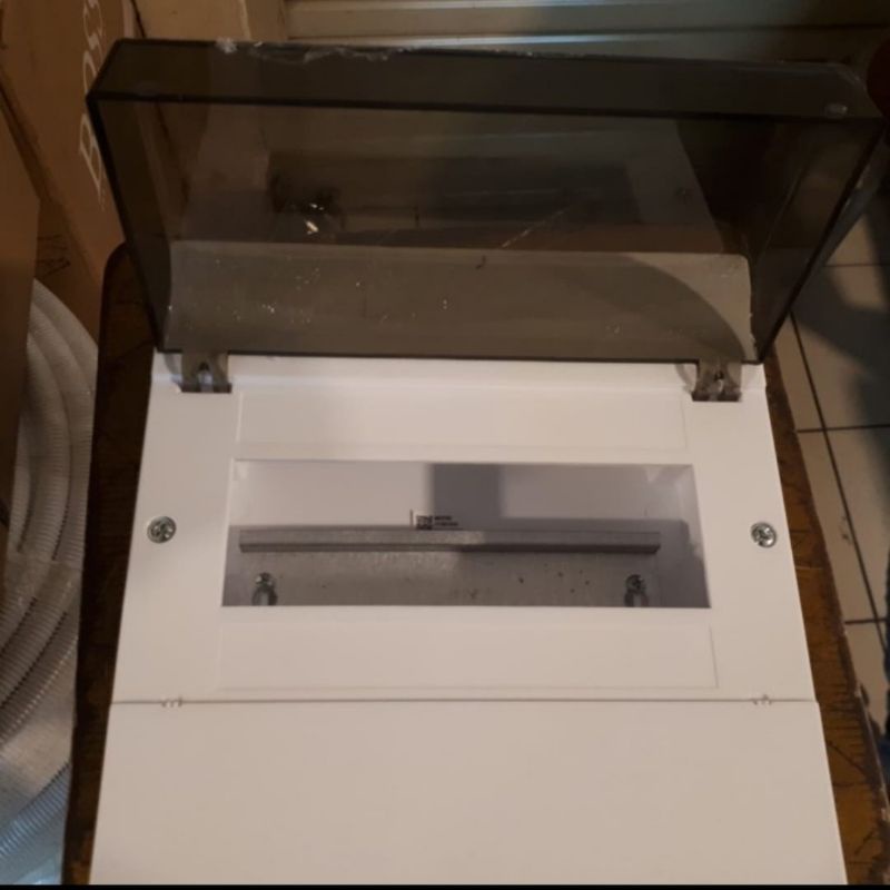 Jual Box Mcb Inbo 8 Boss. IB / Dalam Tembok. BMEF8TRBK | Shopee Indonesia
