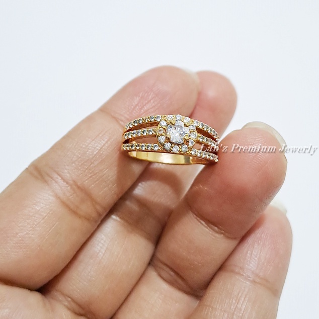 Jual Cincin Wanita Cantik Tiga Garis Titanium 22K (Emas) | Shopee Indonesia