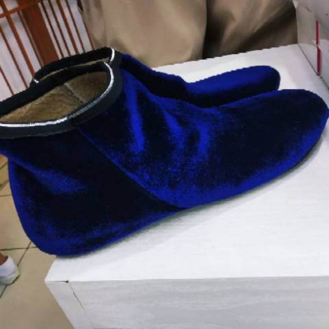 Jual Sepatu Thawaf Muslimah Bahan Beludru halus denga Anti Slip (Anti ...