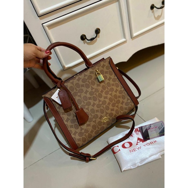 Jual COACH ZOE CARRYALL SIGNATURE WP | Shopee Indonesia