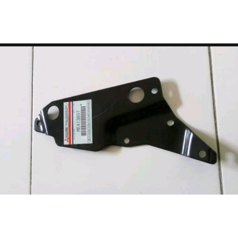 Jual radiator breket dudukan radiator canter turbo Orsinil asli ...