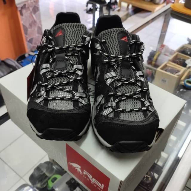 Jual Sepatu Gunung Rei Sepatu Hikking Rei Sepatu Trekking Rei Original ...
