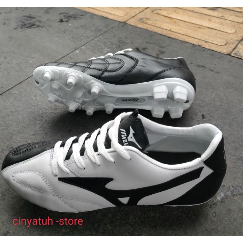 Jual Sepatu Bola kulit asli Ter baru 2022 warna putih | Shopee Indonesia