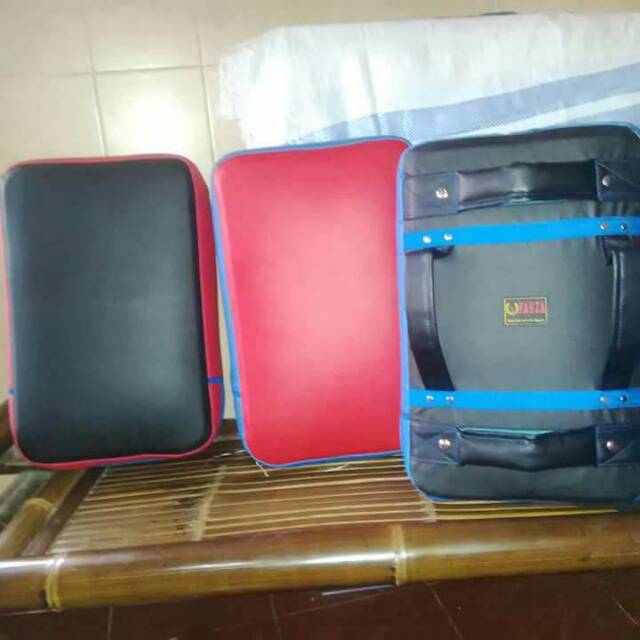 Jual Peching box Peching Pad Kick Shield Pencak Silat Taekwondo Dan ...