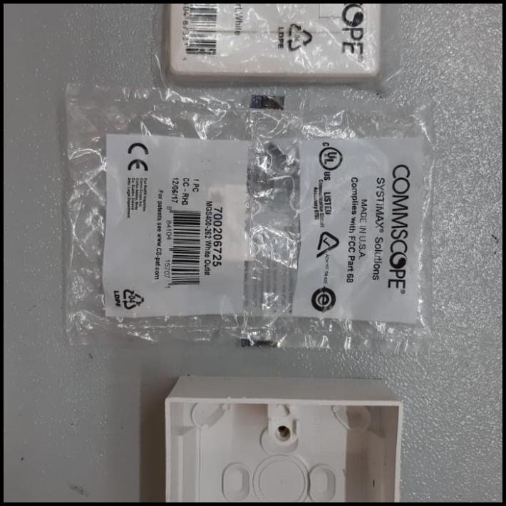 Jual Systimax Faceplate 1 Hole + Modular Jack Cat.6 + Outbow | Shopee ...