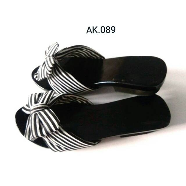 Jual SANDAL KELOM KAYU TEPLEK PITA SALUR | Shopee Indonesia