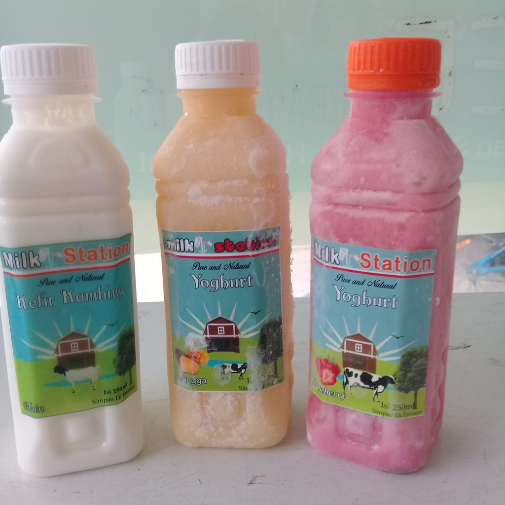 Jual yogurt buah asli 250ml (tersedian Rasa mangga,Stawberry dan sirsak ...