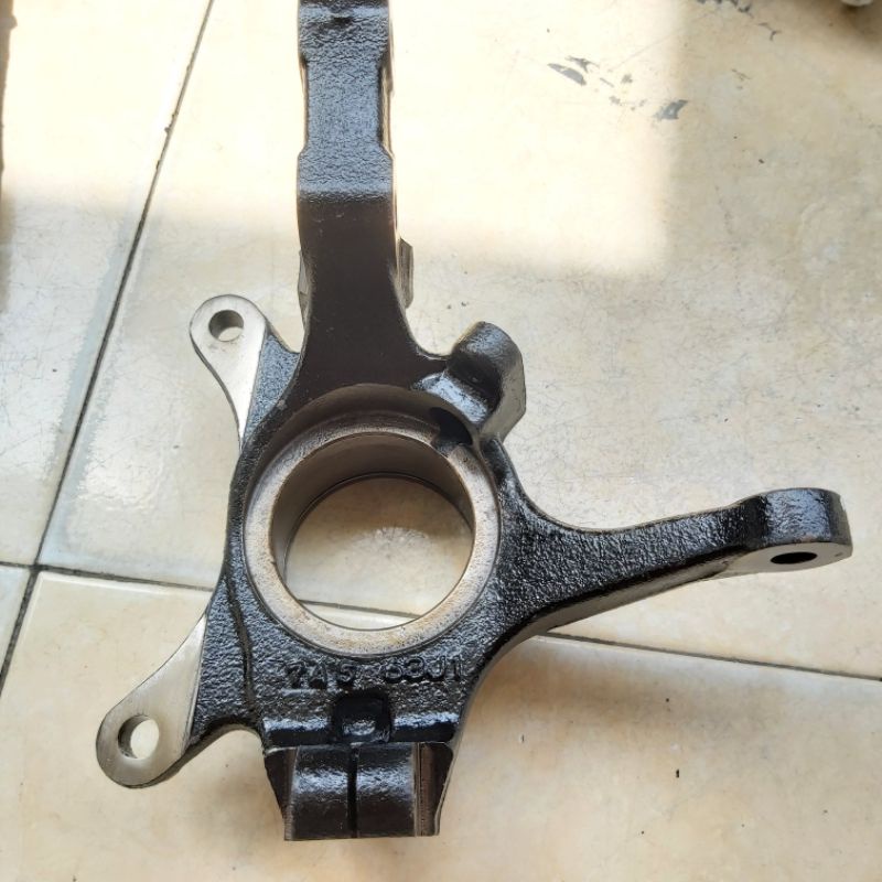 Jual knuckle roda depan atau knakel as roda original Suzuki Swift ...