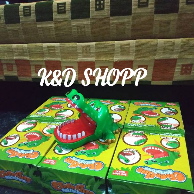 Jual Mainan Capit Buaya-Mainan Buaya Gigit-Mainan Prank | Shopee Indonesia
