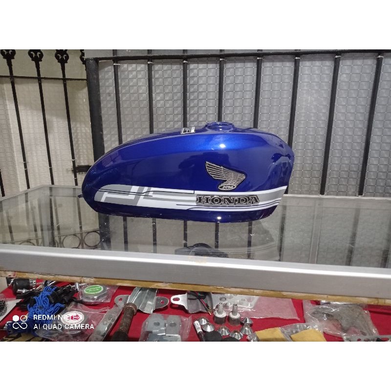 Jual Tangki CB 100 SIRIP PUTIH BIRU | Shopee Indonesia