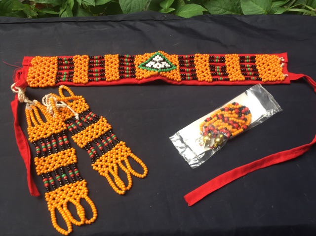 Jual Satu Set Aksesoris Adat Toraja/ Manik Toraja / Kandaure Toraja ...