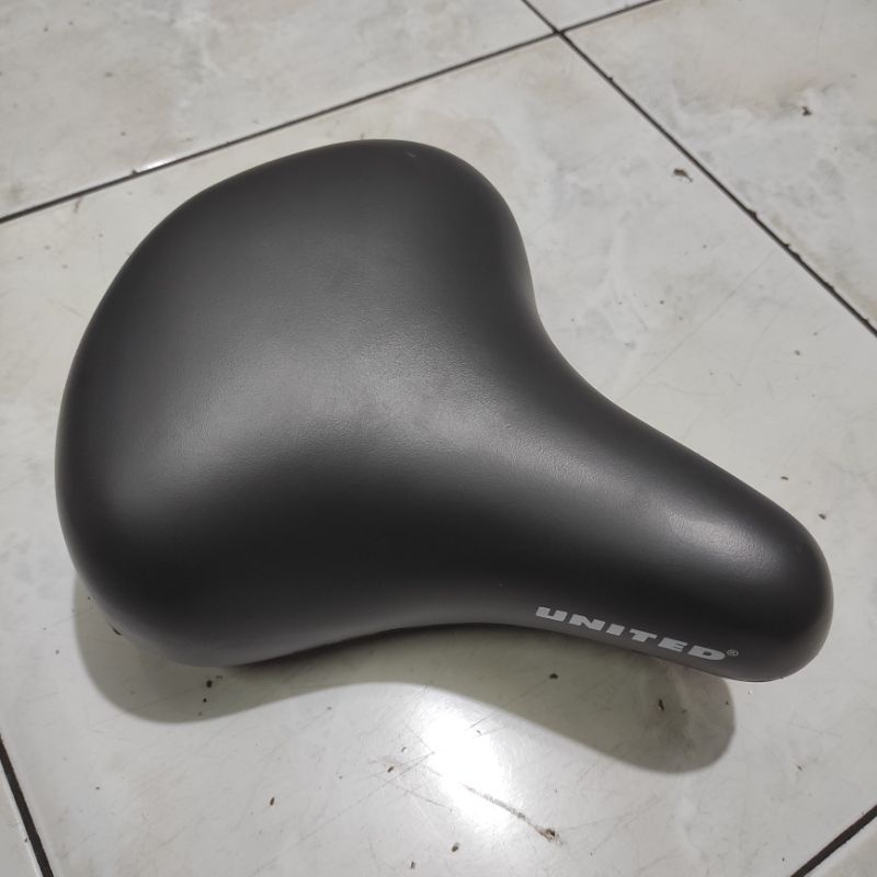 Jual SADEL SEPEDA MINI UNITED ABU ABU MODEL PER LEBAR | Shopee Indonesia