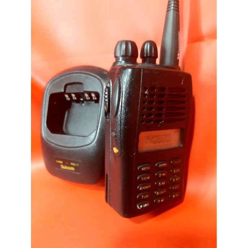 Jual Ht Weierwei 3288 uhf 400mhz dan 350mhz pilih saja Vev-3288 Frekuensi bisa pilih UHF Atas ...