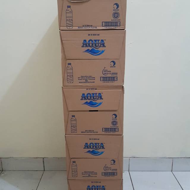 Jual Air Mineral Kemasan Botol Danone Aqua Botol 24 x 600 ml | Shopee ...