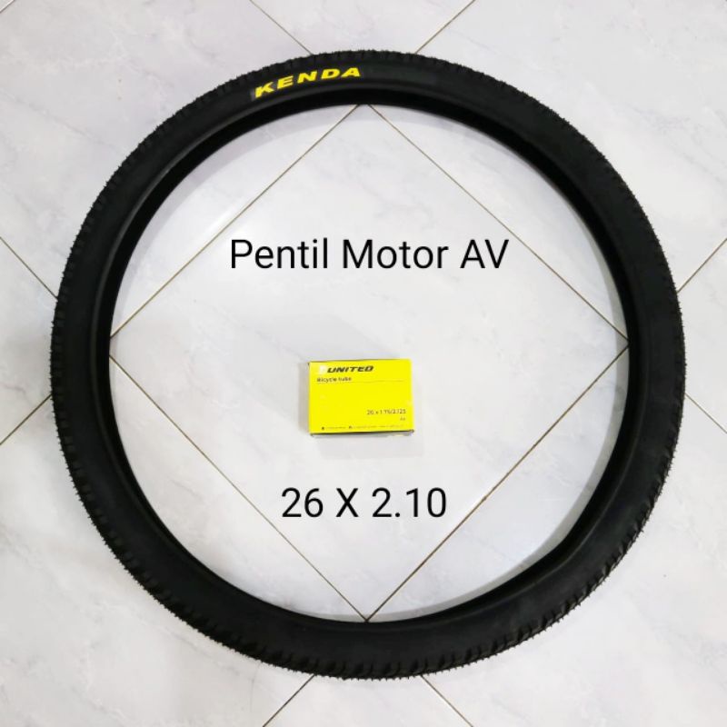 Jual PAKET BAN SEPEDA 26 X 2.10 KENDA DENGAN BAN DALAM PENTIL MOTOR AV UNTUK MTB GUNUNG | Shopee ...