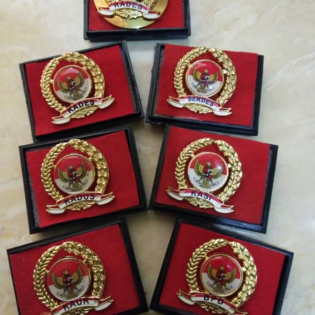 Jual Pin perades, kades, sekdes, kaur, kasi, Kadus, BPD, korpri, dengan ...