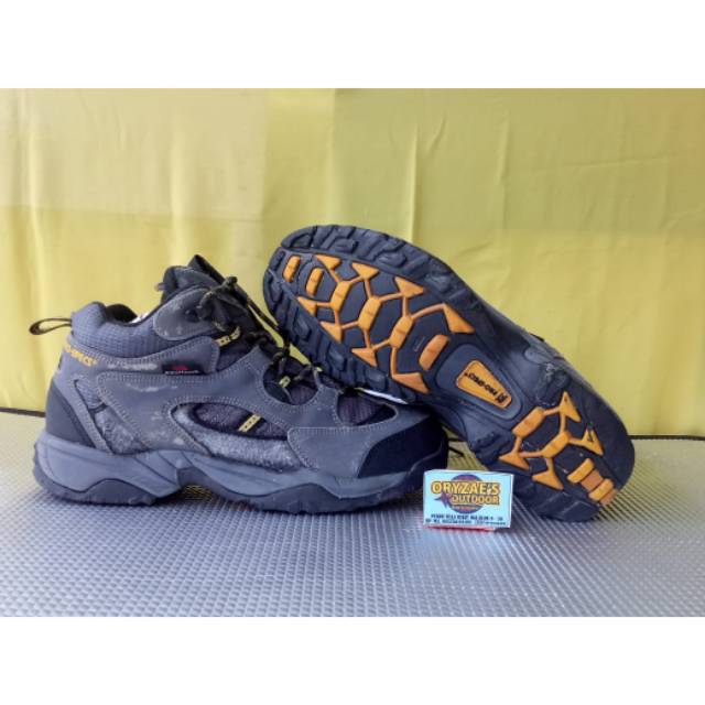 Jual sepatu gunung pro specs ori | Shopee Indonesia