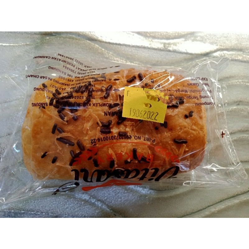 Jual Aneka Roti Manis dan Asin Vitasari Bakery min order 6 pcs boleh ...