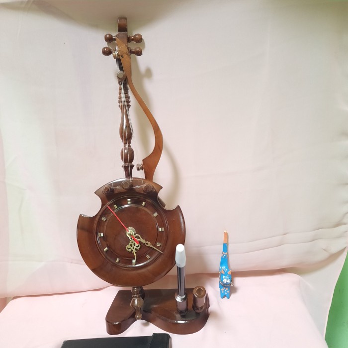 Jual Produk Unggulan Jam Meja Model Biola Hiasan Unik Dari Kayu Jati ...