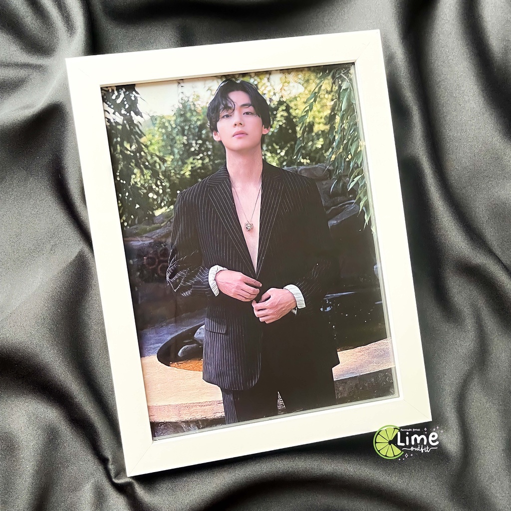 Jual Taehyung Vogue Frame (Paket Bingkai Foto) | Shopee Indonesia