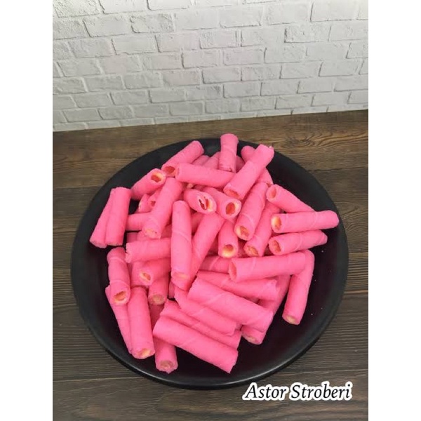 Jual astor | astor strawberry | wafer roll | snack | cemilan | makanan ...