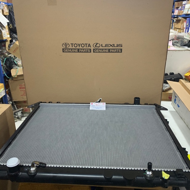 Jual Radiator innova bensin matic original toyota | Shopee Indonesia