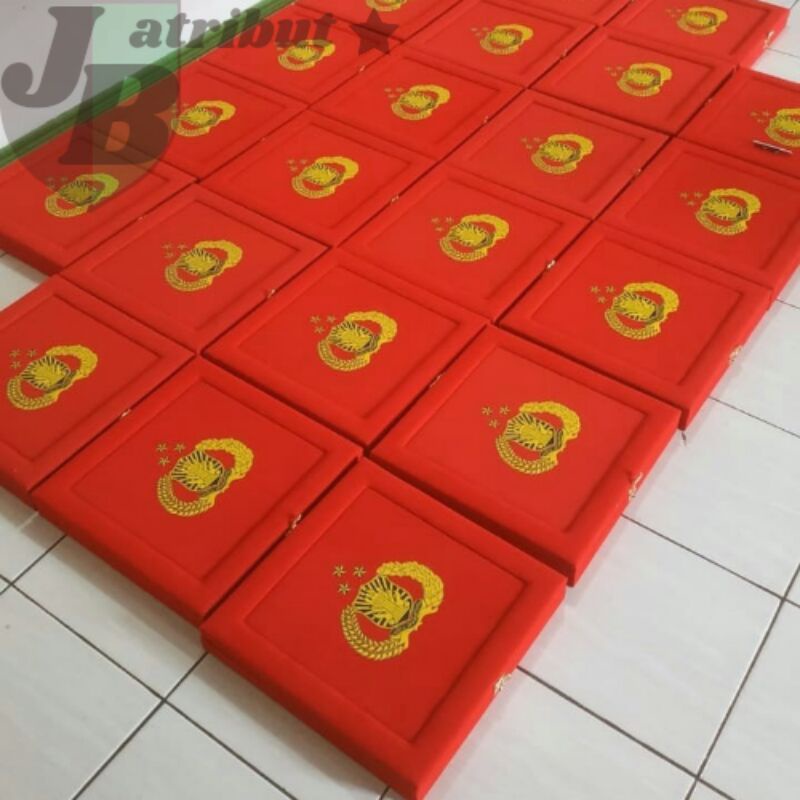 Jual kotak box pangkat polisi ukuran 35x35/souvenir hampers gif box pul ...