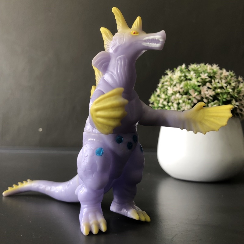 Jual Mainan Ultraman Kaiju Ultra Monster Murah Action Figure Kaiju ...