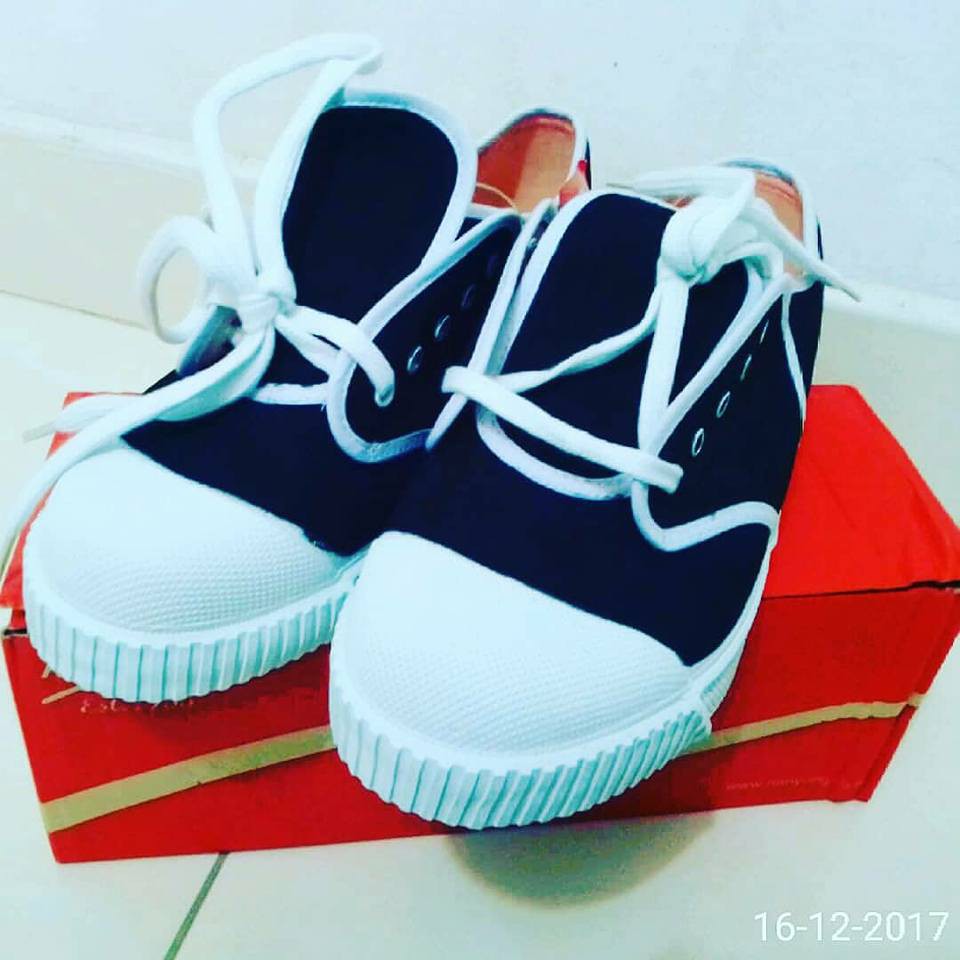 Jual SEPATU TAKRAW NANYANG HITAM LIS PUTIH | Shopee Indonesia