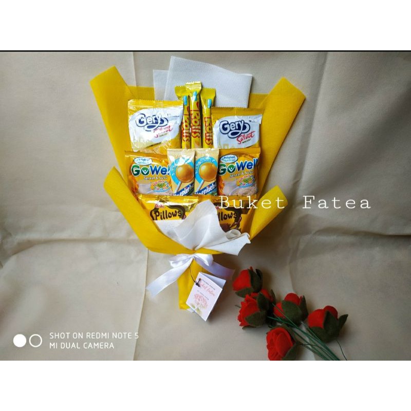 Jual Bucket B18 buket snack murah buket jajan wisuda ungu | Shopee ...