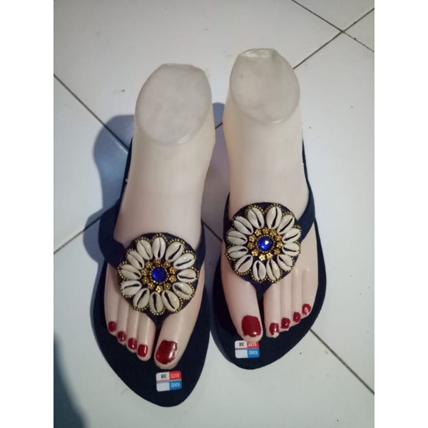 Jual Sendal Etnik Bali new/sendal monte/oleh2 khas Bali/sendal kerang ...