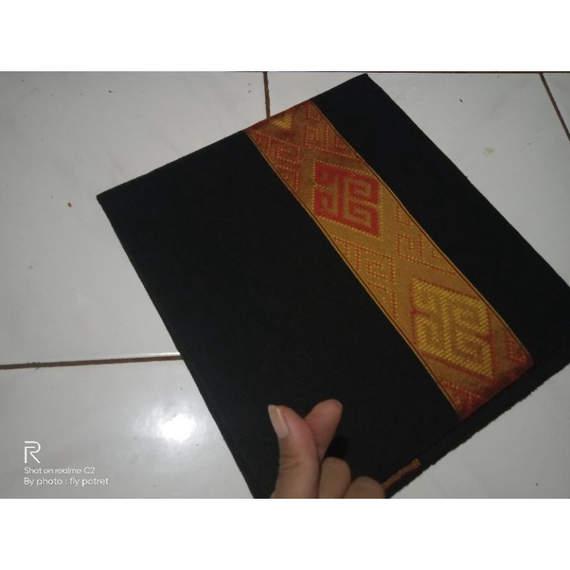 Jual KAIN TENUN MOTIF TORAJA TENUN PARUKI TORAJA JEPARA KAIN TORAJA ...