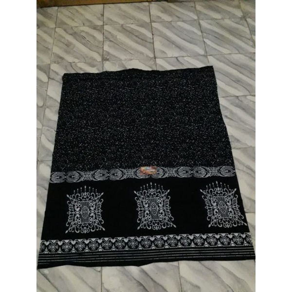 Jual Sarung Batik Anak Halus Motif Wayang Gunungan - Warna merah ...