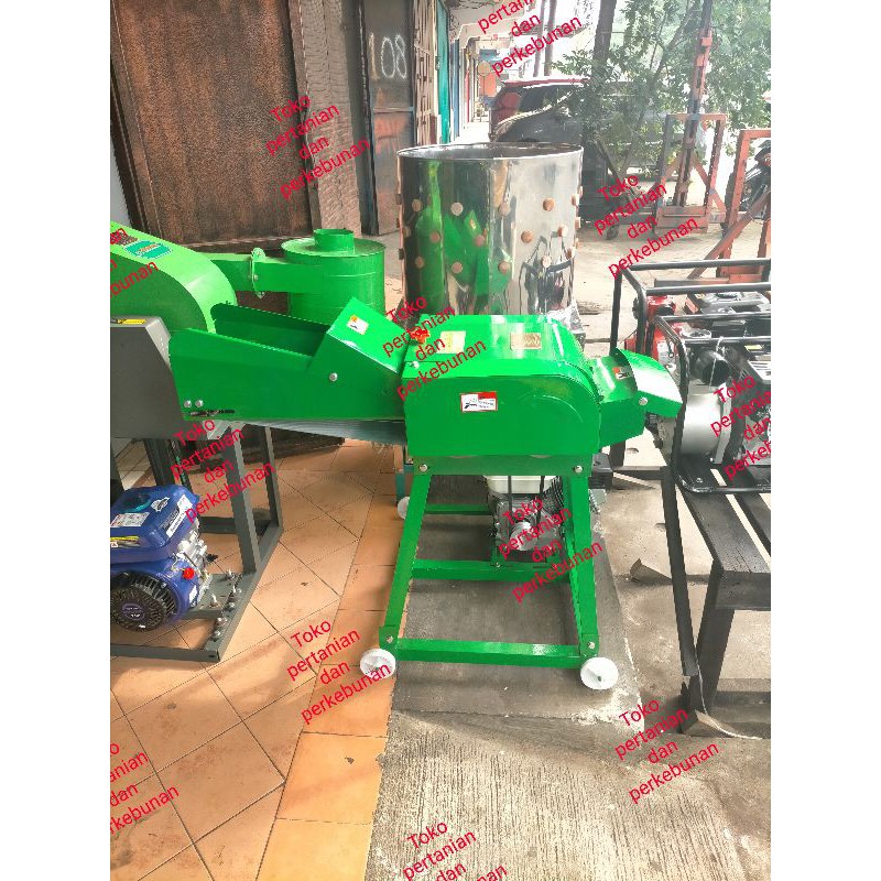 Jual Mesin pencacah rumput MCC 6-200 komplit mesin penggerak 8 HP/PK ...