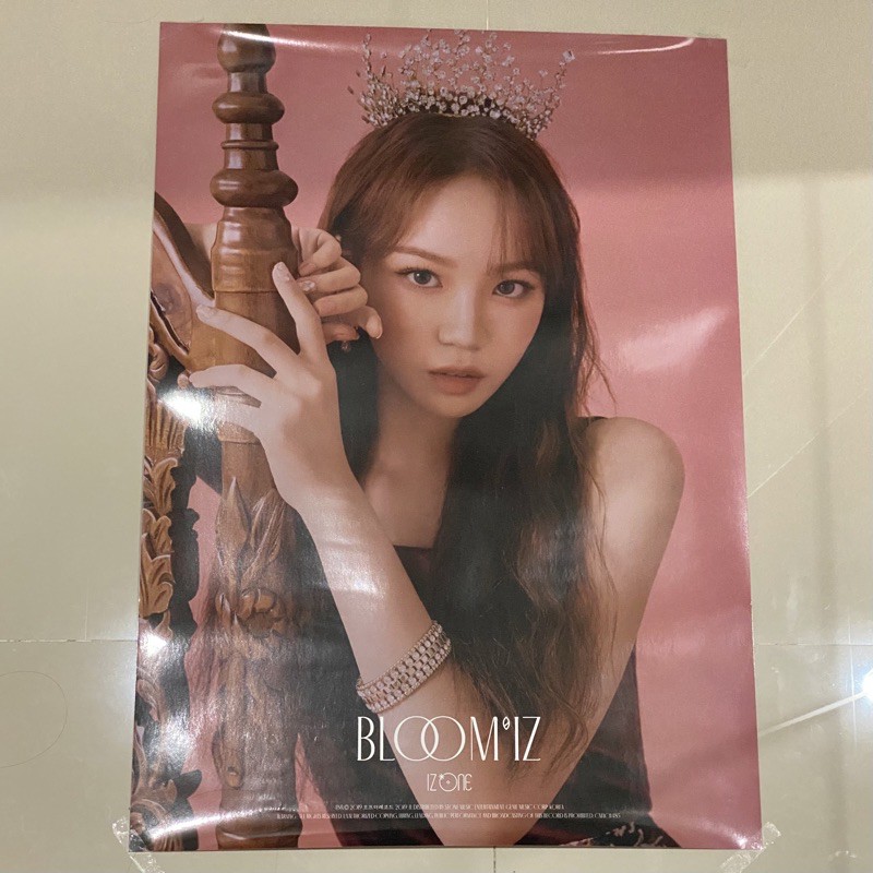 Jual OFFICIAL POSTER IZONE BLOOMIZ KIM CHAEWON I AM VERSION VER IZ*ONE ...