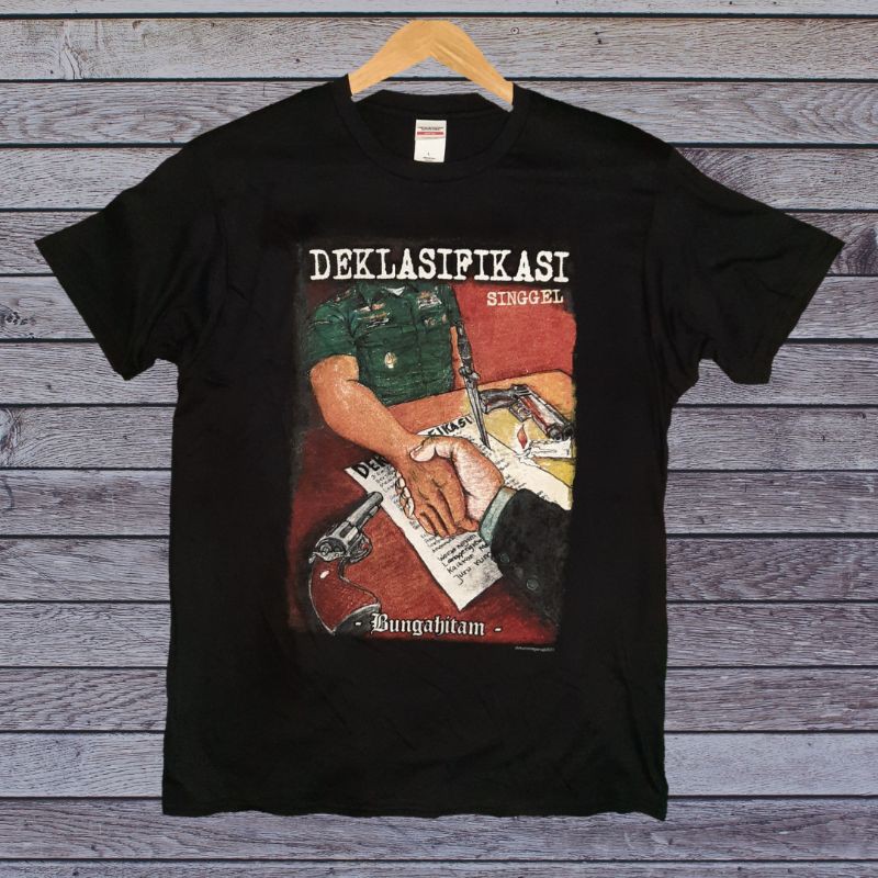 Jual [LIMITED] Kaos Band Bunga Hitam - Desklasifikasi | Shopee Indonesia