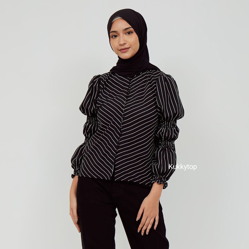 Jual Kukky Top Atasan Wanita Muslim Salur Korean Style 11948 | Shopee ...
