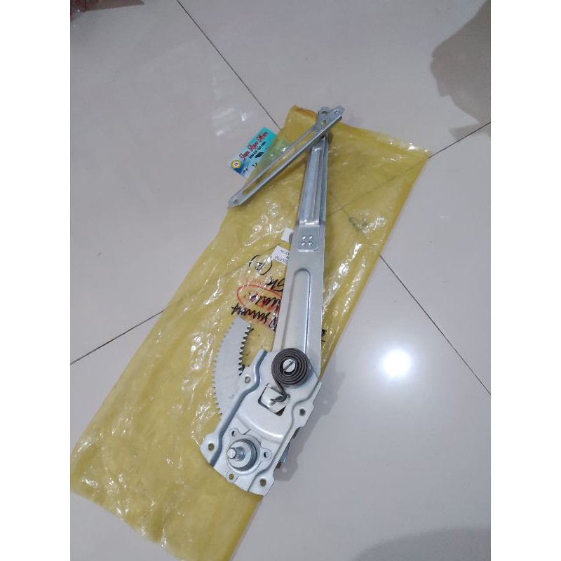 Jual Regulator Window Kaca pintu depan Kanan Kijang Super Manual ...
