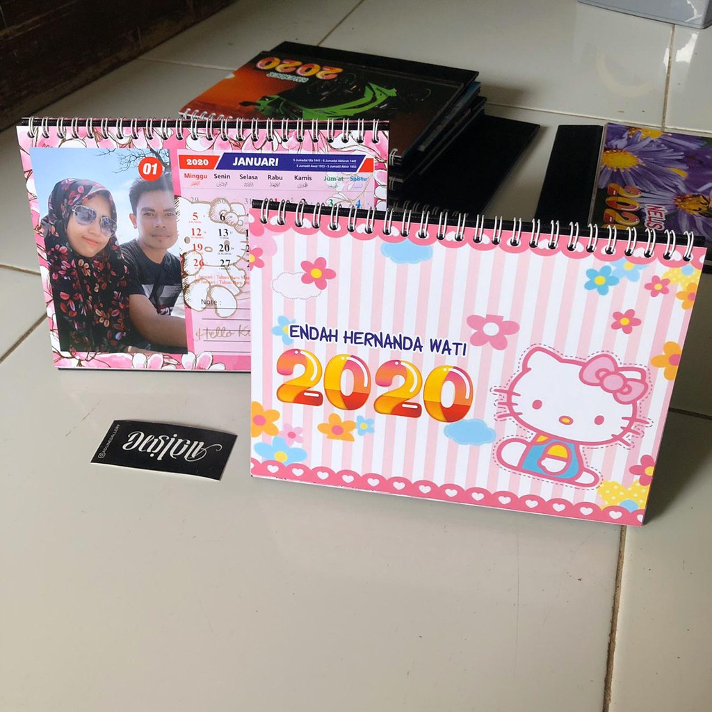 Jual cetak kalender meja kalender duduk custom foto | Shopee Indonesia
