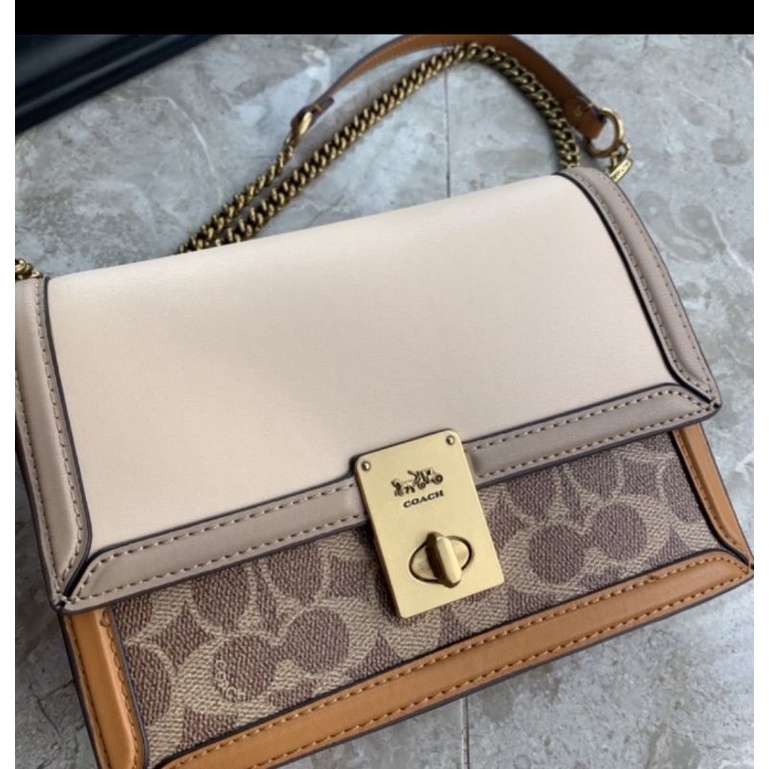 Jual Coach Hutton Shoulder Bag In Colorblock Signature Canvas (C2795 ...