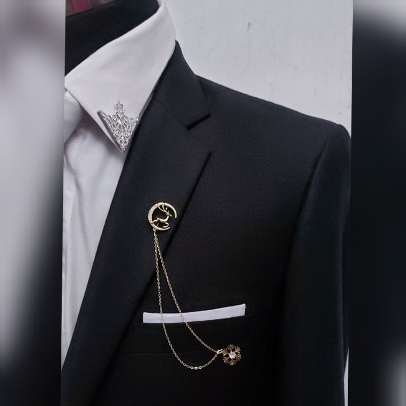 Jual Lapel pin rantai/bros rantai jas - bulan sabit rusa | Shopee Indonesia