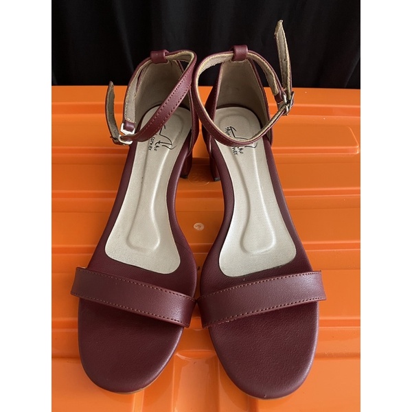 Jual Maroon Block Heels by The Things Corner | Shopee Indonesia