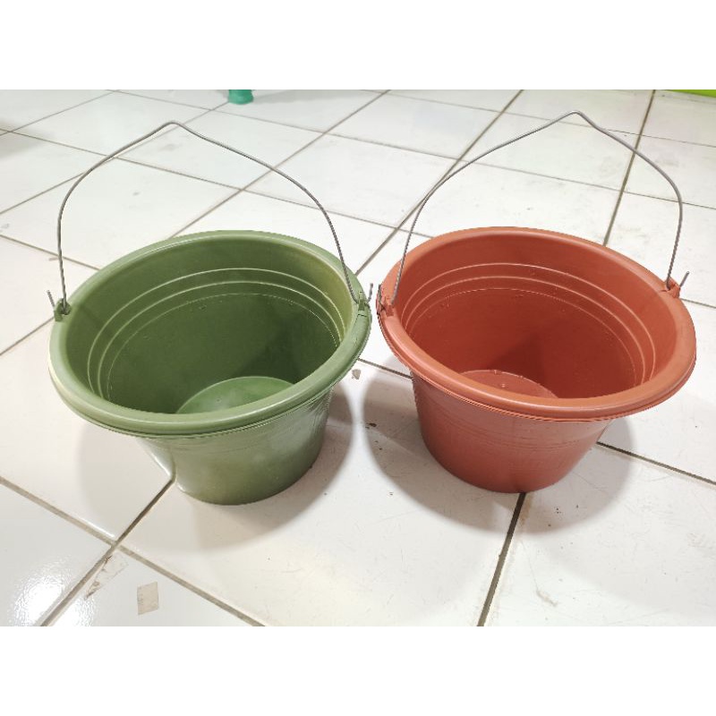 Jual Ember Cor Tukang Semen Warna Hijau dan Oren / Orange / Kuning ...