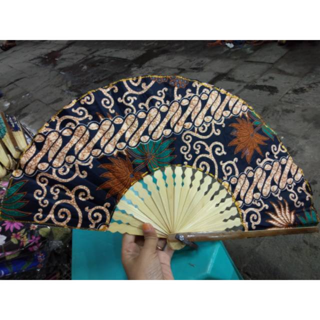 Jual KIPAS TANGAN MOTIF BATIK TERMURAH!! | Shopee Indonesia